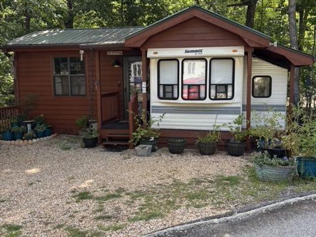 50 Rocky Lane