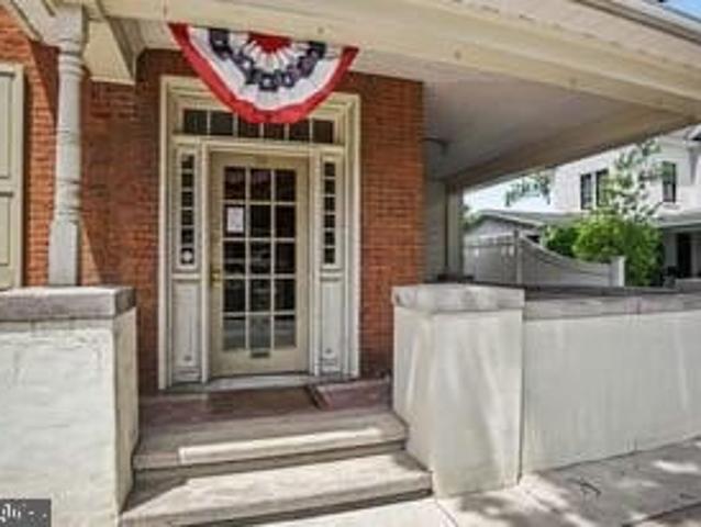 50 S Broad St, Lititz, PA 17543