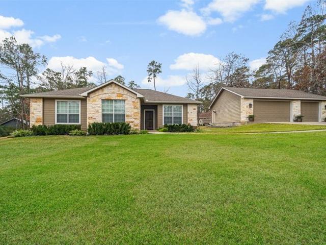 50 S Twinstone Cir, Coldspring, TX 77331