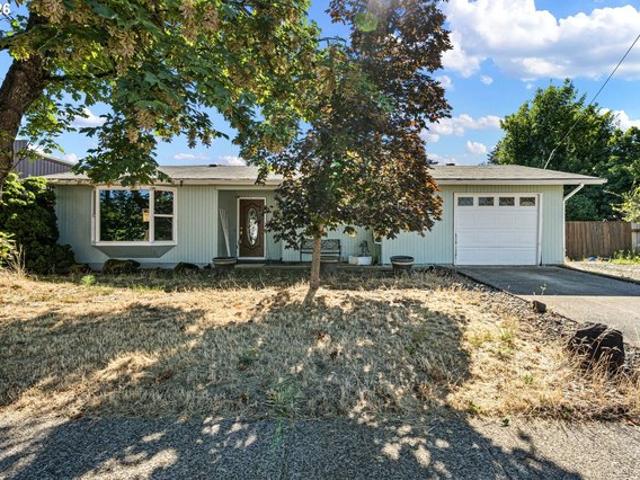 50 S 16th St, Cottage Grove, OR 97424