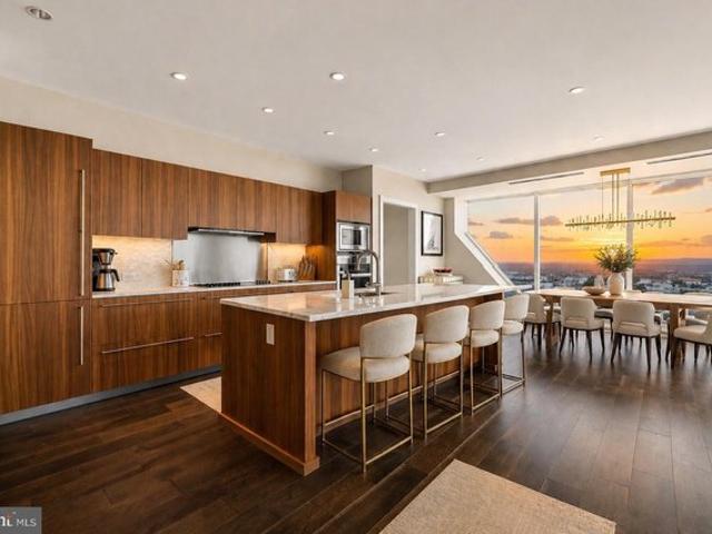 50 S 16th St Unit 5501, Philadelphia, PA 19102