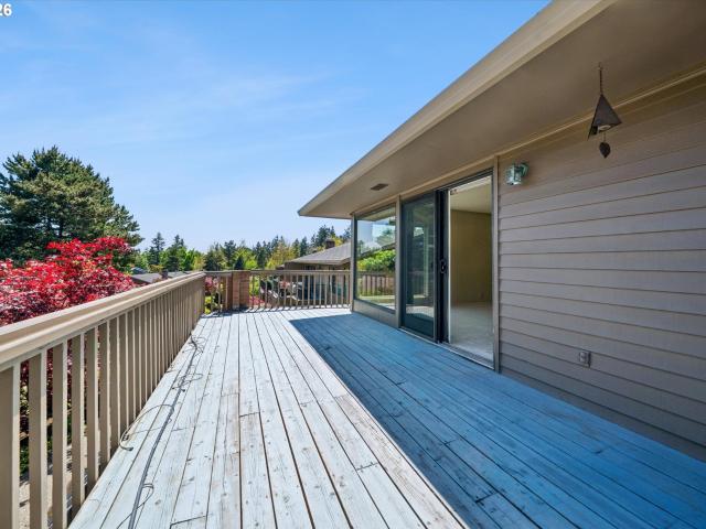 50 SW Condolea Ct, Lake Oswego, OR 97035 | MLS #242907