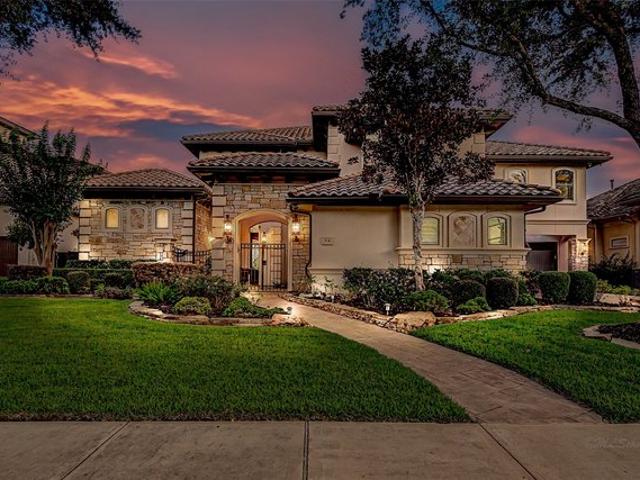 50 Sunset Park Ln, Sugar Land, TX 77479