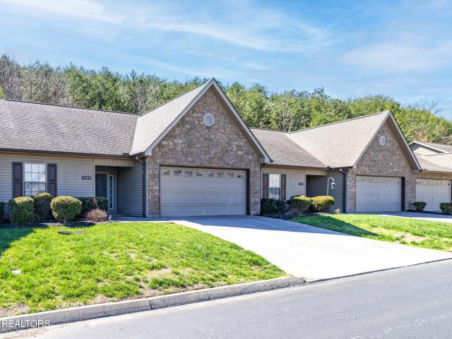 5104 Cates Bend Way