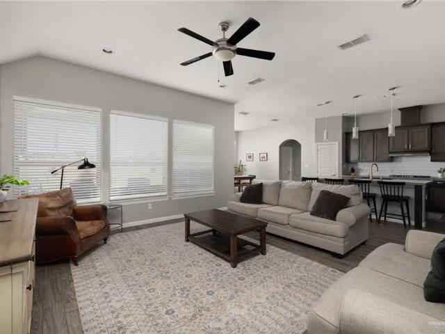 5104 Escondido Pass