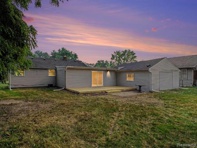 5104 Esta Drive
