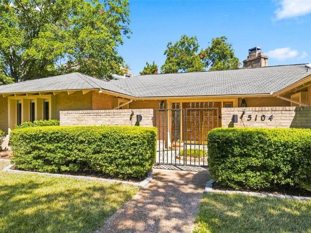 5104 Lake Jackson Drive