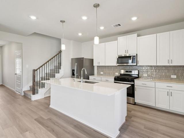 5104 Redbud Valley Dr, Pearland, TX 77584