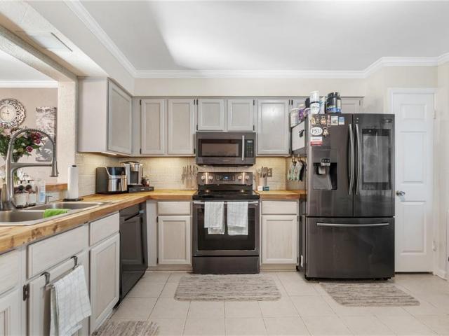 5104 Settlers Park DR