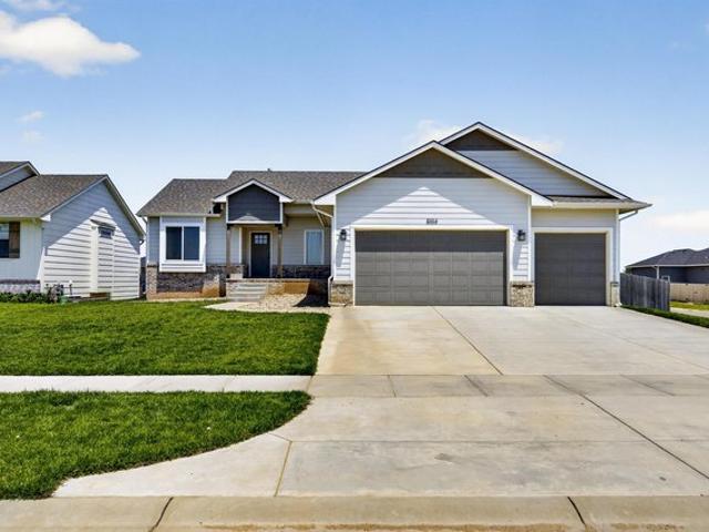 5104 W 46th St S, Wichita, KS 67215