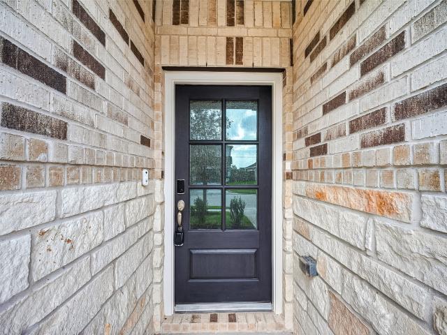 5105 Redbud Valley Dr