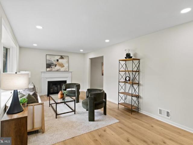 5105 Walport Lane