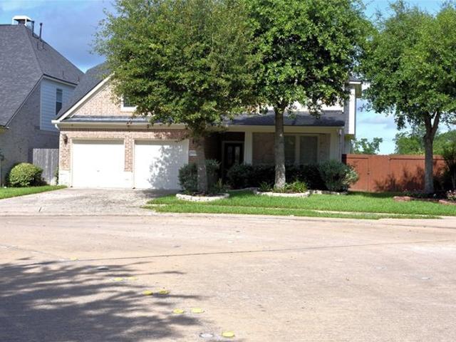 5106 Autumn Rose Ln, Sugar Land, TX 77479