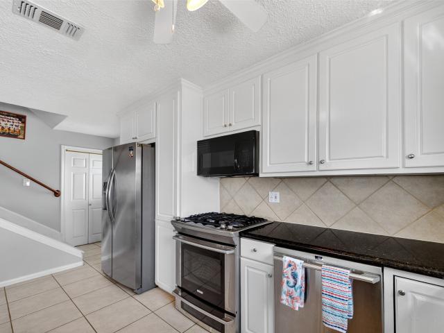 5106 Bayside Drive