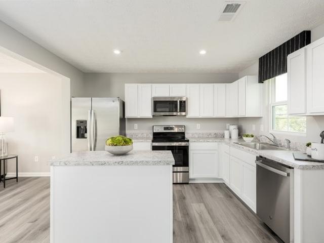 5106 Brentwood Dr, Huber Heights, OH 45424
