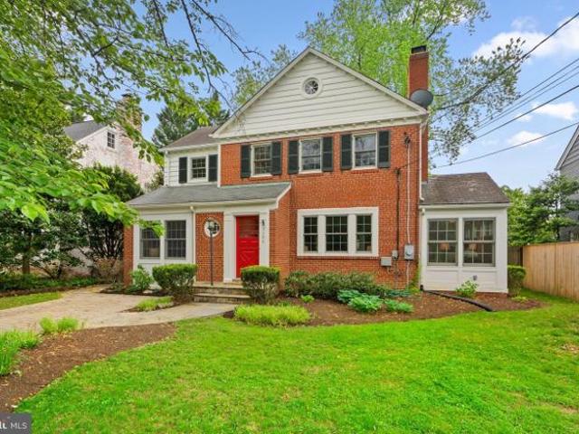 5106 Fairglen Ln, Chevy Chase, MD 20815