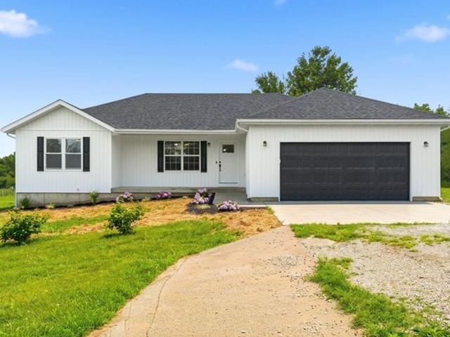 5106 S 165th Rd, Bolivar, MO 65613
