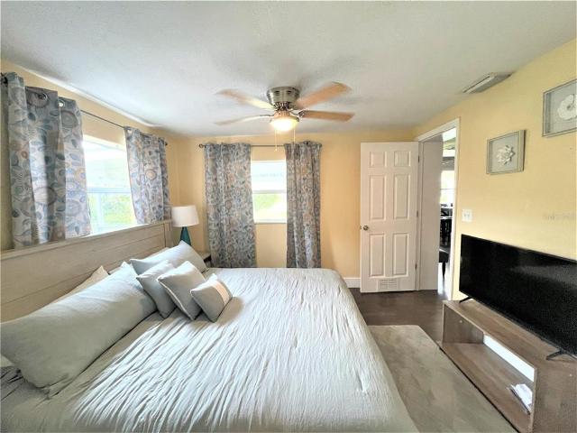 5106 th St N, St. Petersburg, FL 33708 | MLS #TB8503