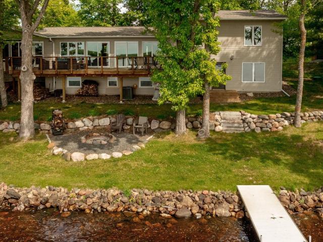 51077 Long Point Place