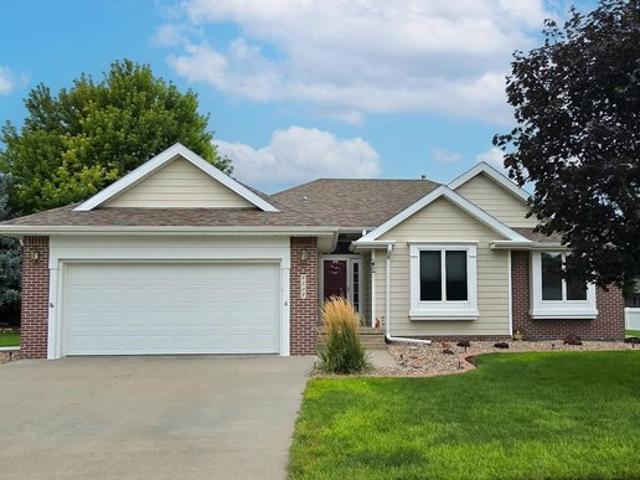 5107 Ave G Pl, Kearney, NE 68847