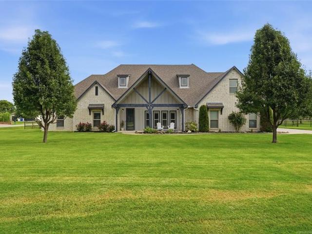 5107 E Hickory Meadow Dr, Claremore, OK 74019