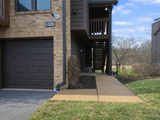 5107 Hollow Wood Ct, Unit A, St. Louis, MO 63128 | MLS #26009 | Compass