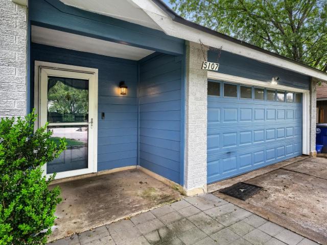 5107 Suburban Dr