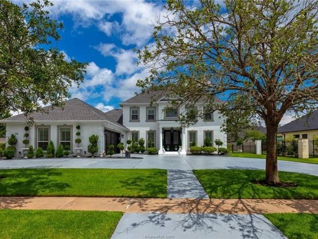 5108 Miramont Cir, Bryan, TX 77802