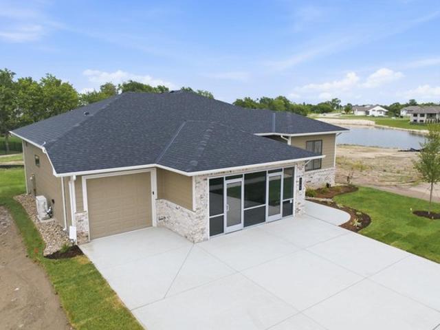 5108 N Highland St, Bel Aire, KS 67220