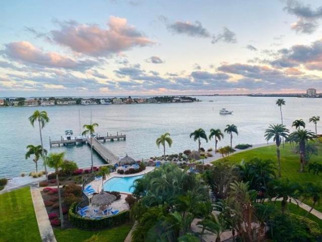 5108 Brittany Dr S #707, Saint Petersburg, FL 33715