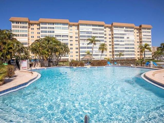 5108 Brittany Dr S #701, Saint Petersburg, FL 33715