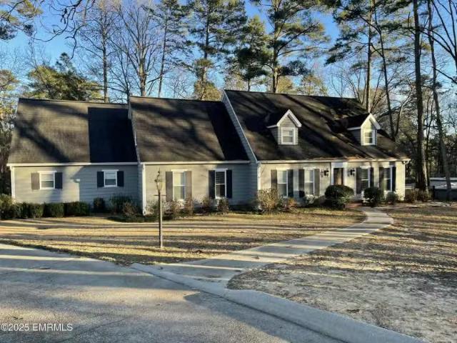 5108 Country Club Dr, Meridian, MS 39305
