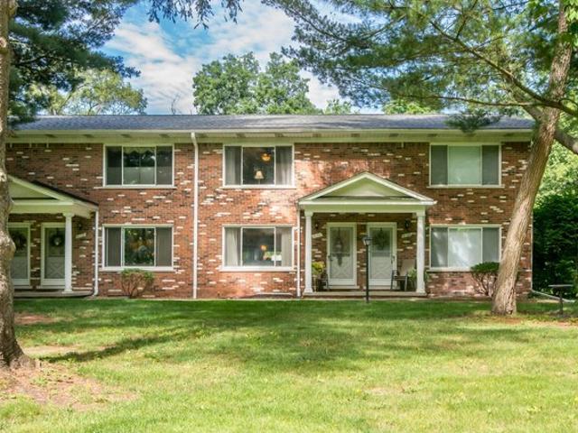 5108 Kintyre Ln, Brighton, MI 48116