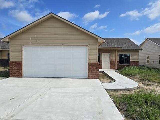 5109 N Toben Ct, Bel Aire, KS 67226
