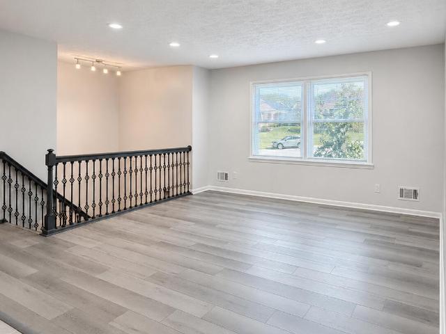 5109 Volney Ct