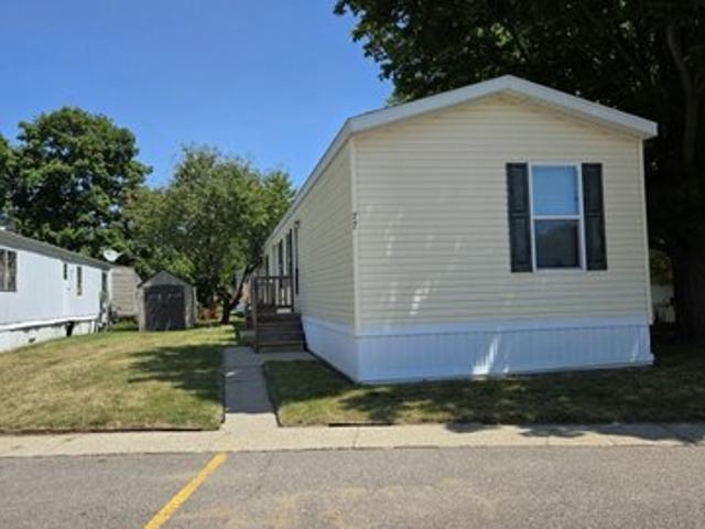 51000 Mott Rd Trlr 77, Canton, MI 48188