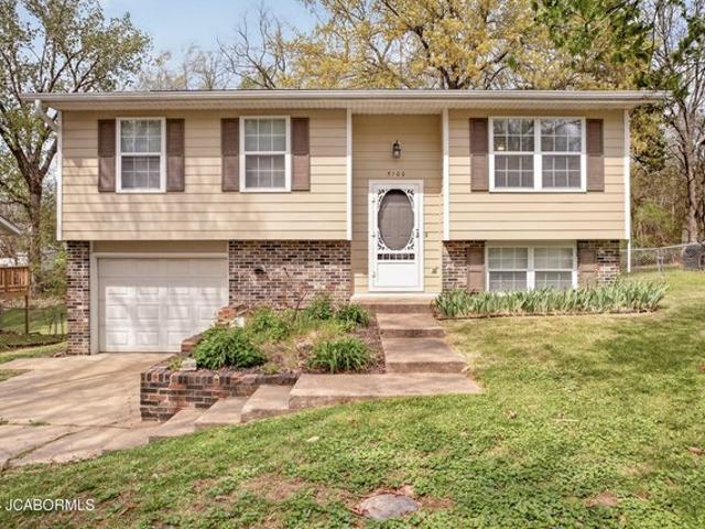 5100 Bagnall Dr, Jefferson City, MO 65109