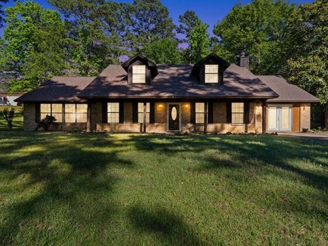 5100 Brent Dr, Longview, TX 75604