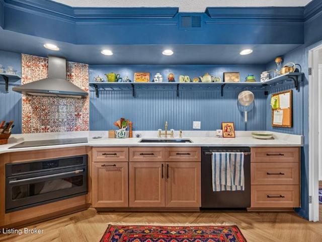 5100 Unit 441, Louisville, KY 40241
