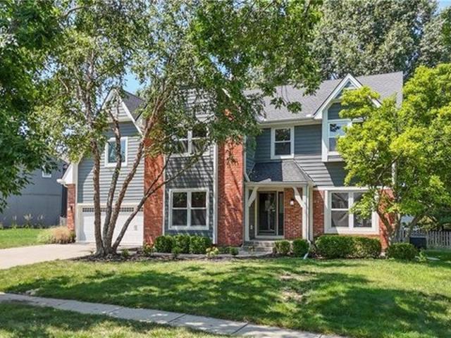5100 W 131st St, Leawood, KS 66209