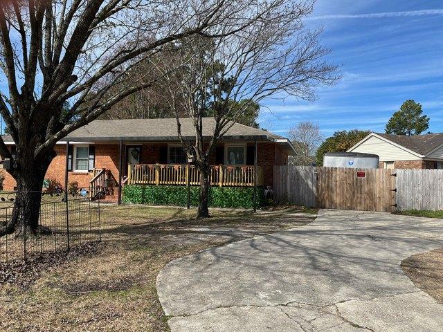 5101 Chesapeake Rd, Fayetteville, NC 28311