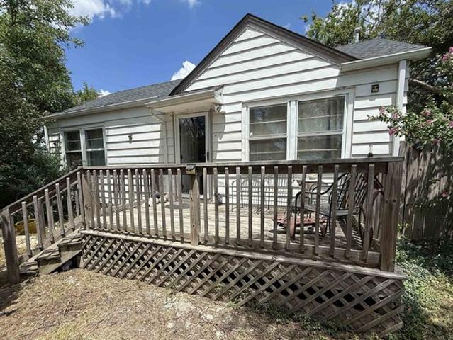 5101 E New Jersey Dr, Wichita, KS 67210