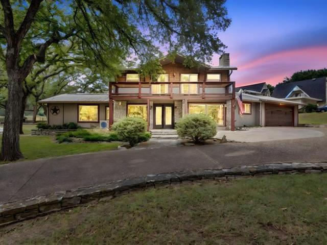 5102 Largo Dr, Decordova, TX 76049