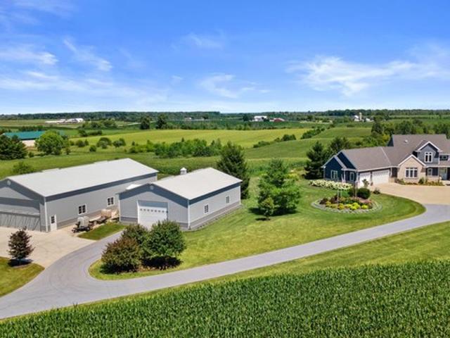5102 Six Mile Rd, Belgium, WI 53004