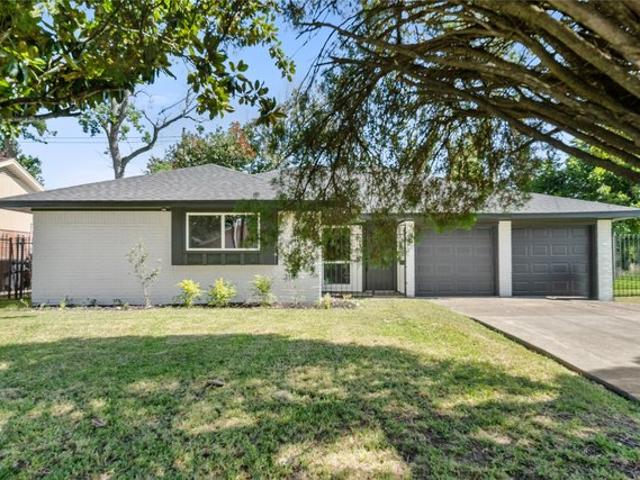 5102 Tavenor Ln, Houston, TX 77048
