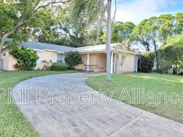 51033194 10 Winding Ridge Rd