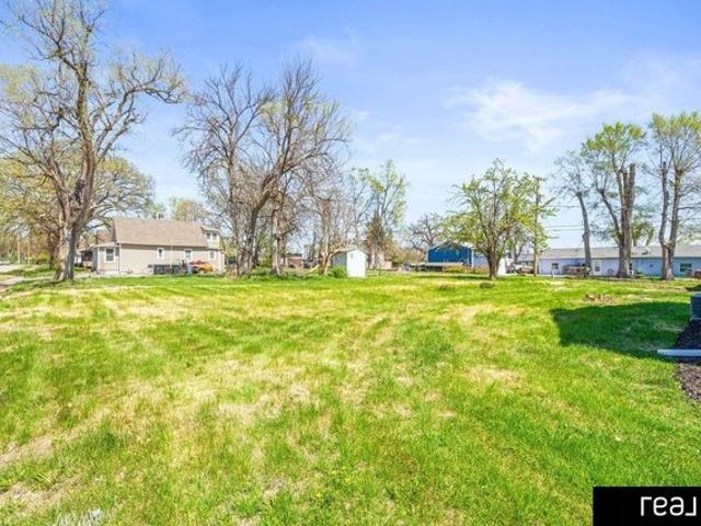 5103 N 14th St, Omaha, NE 68110