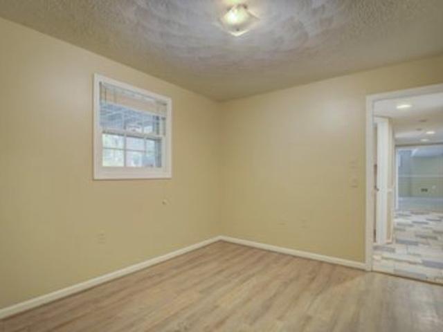 5103 Colebrook Pl, Alexandria, VA 22312