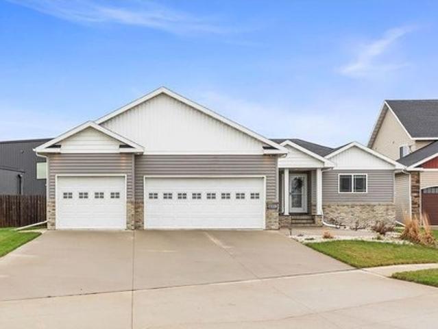5103 44th St S, Fargo, ND 58104