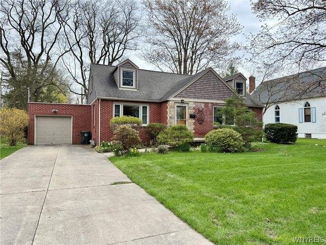 510 3rd St, Youngstown, NY 14174